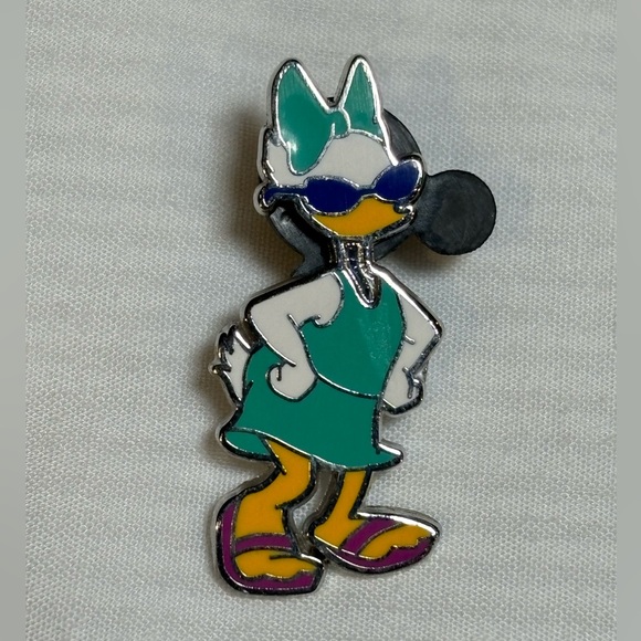 Disney | Jewelry | Disney Daisy Duck Pin Cool Characters 22 | Poshmark